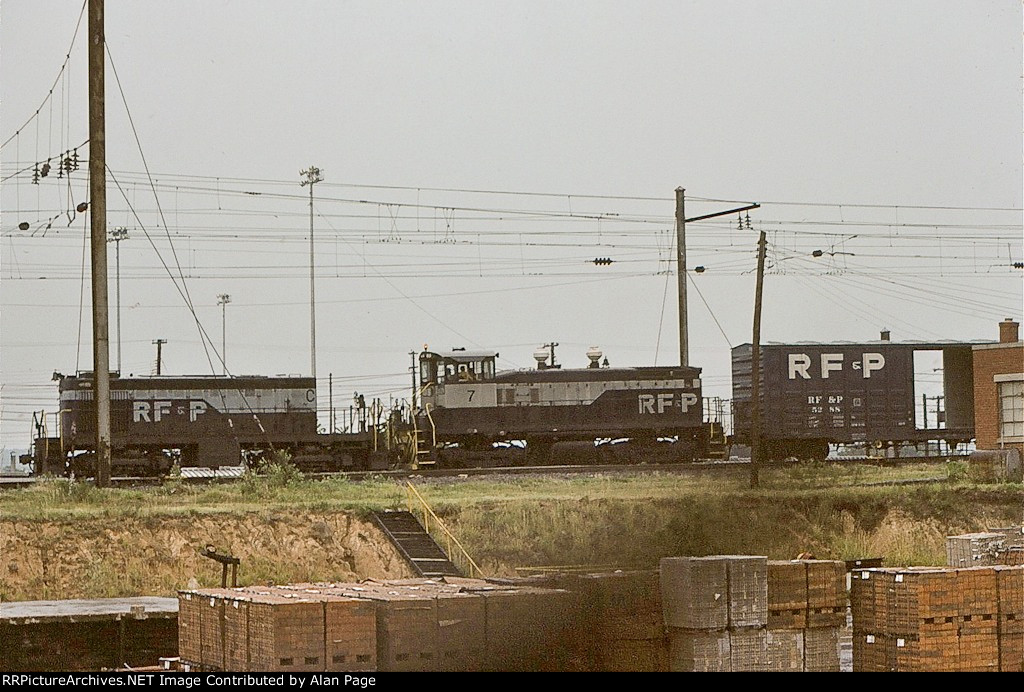 RF&P SW1500 7 and C